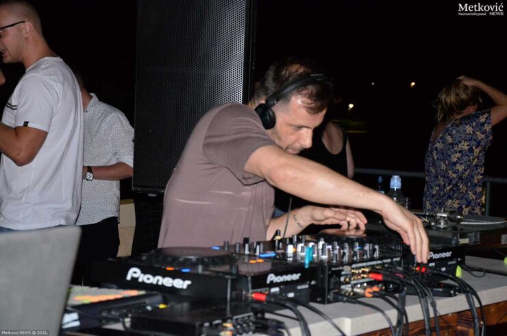 METKOVSKO LJETO Delta Swamp Music DJs nastupali na Ljetnoj sceni GKS-a ...